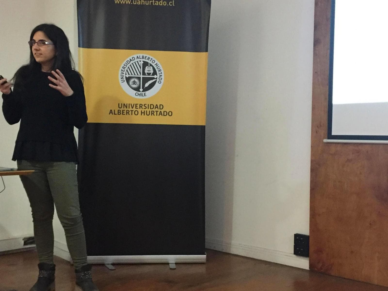 Seminarios académicos de economía: invitada Valentina Paredes