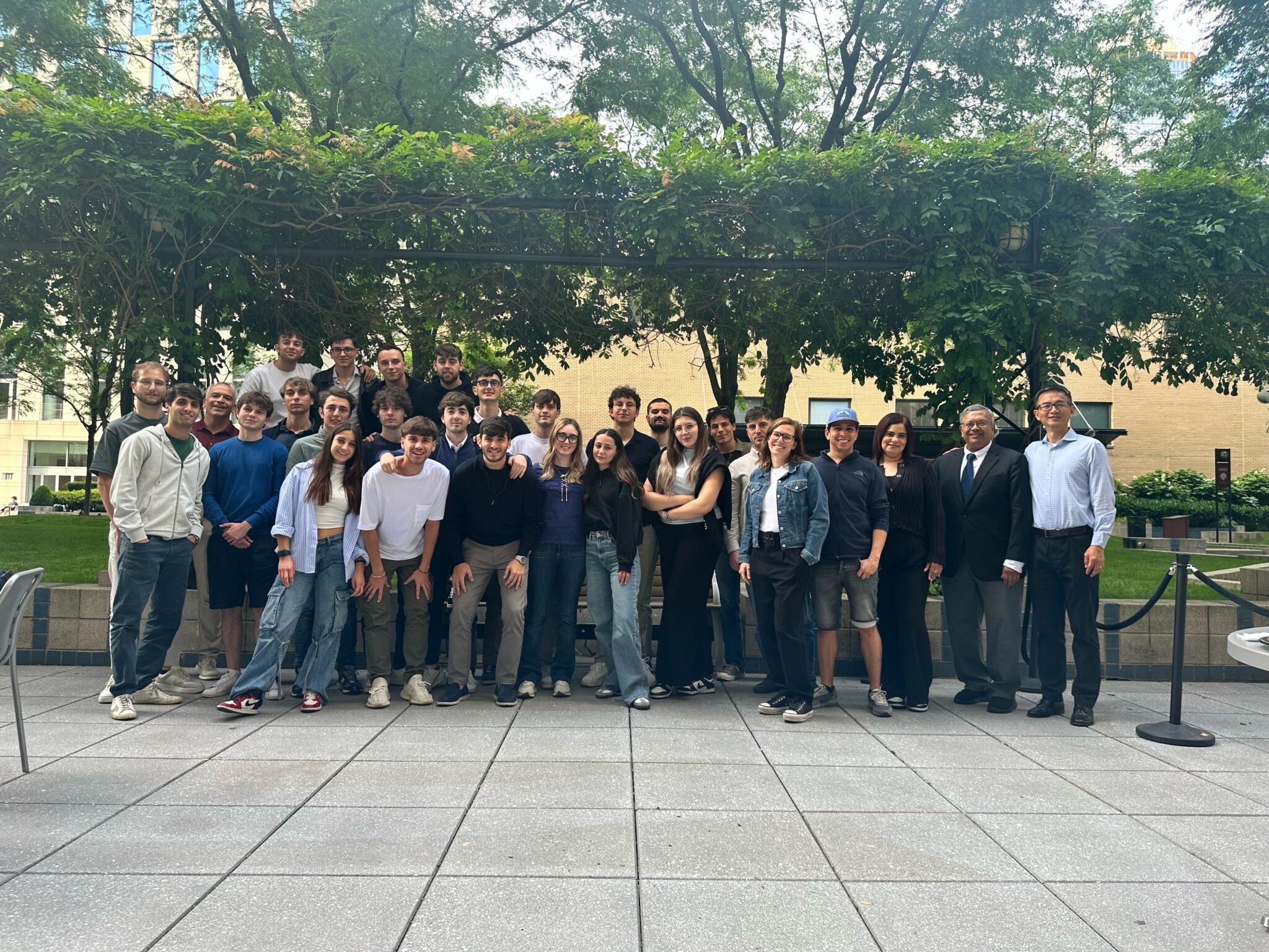 La experiencia internacional de la doble titulación: MBA FEN - MSF ...