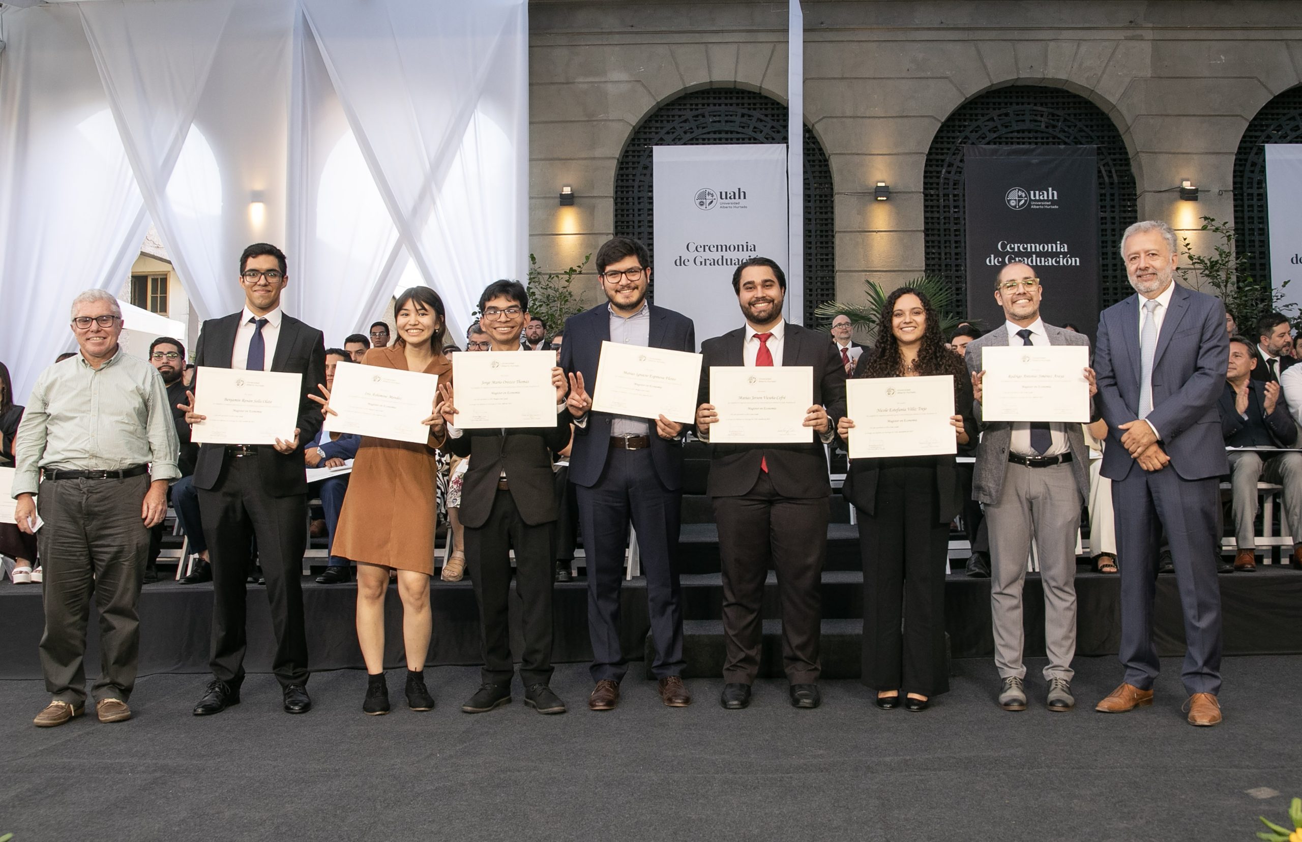 FEN y FED gradúan a nuevas y nuevos profesionales de postgrado con foco ...